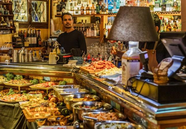 A beginner's guide to aperitivo in Milan